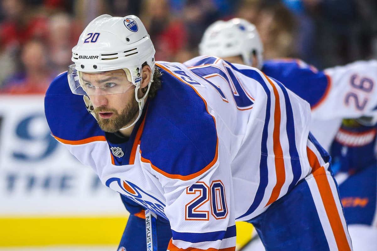 Flames sign minor league tough guy Luke Gazdic