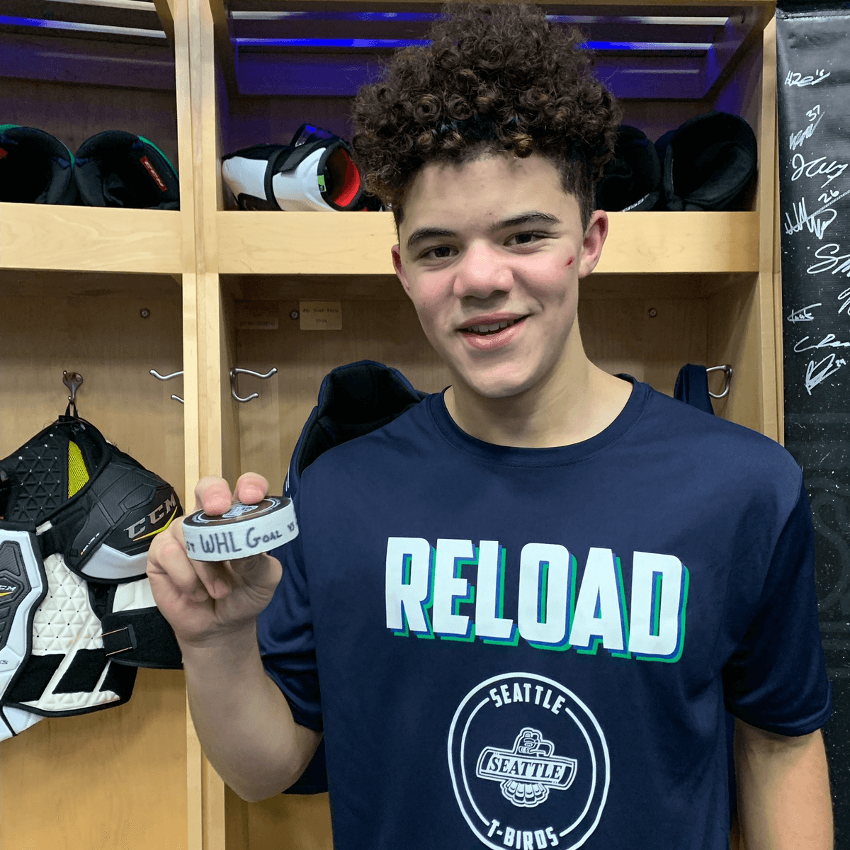 WATCH: Tij Iginla scores first WHL goal with Seattle Thunderbirds