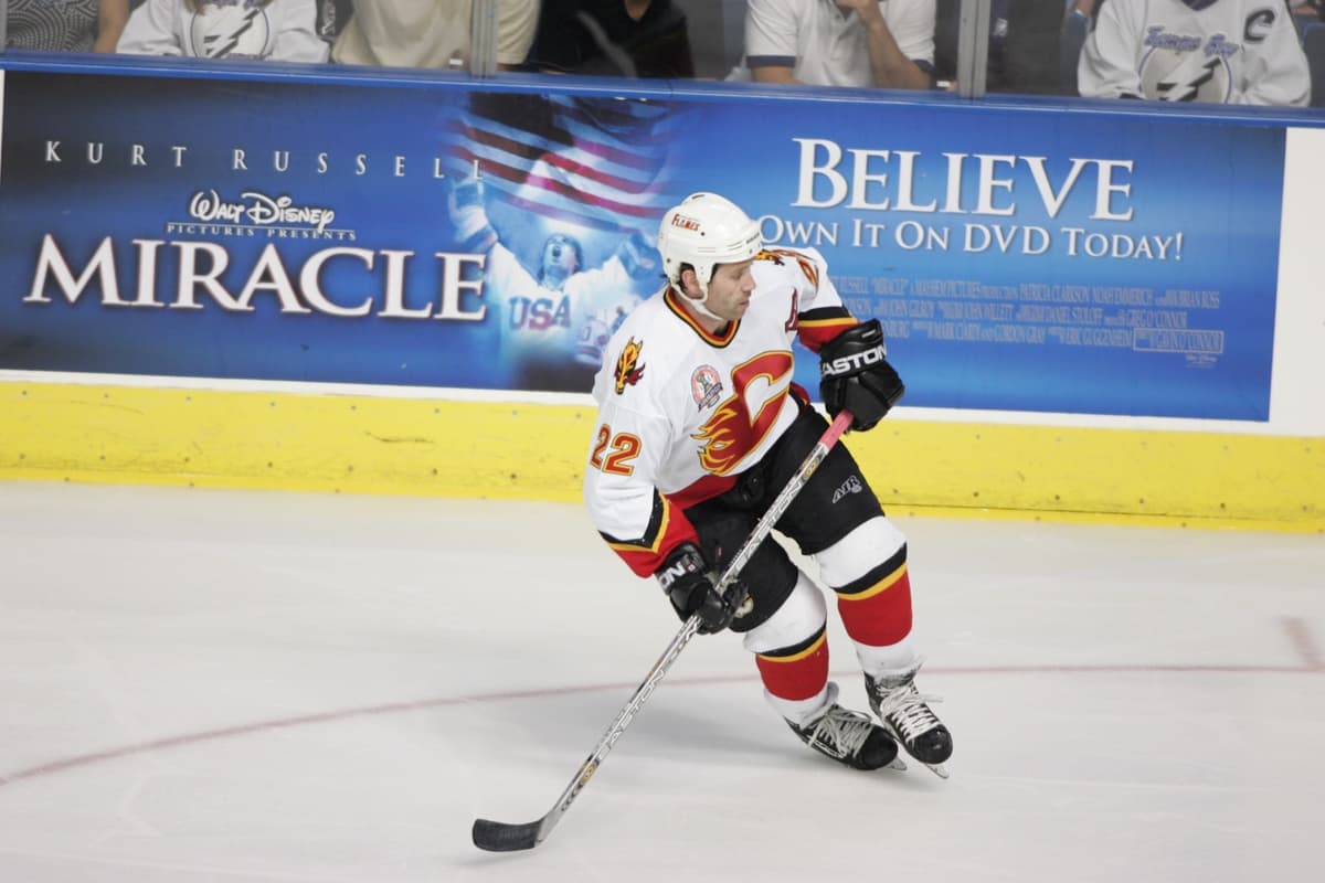 Craig Conroy should be the frontrunner for the Calgary Flames general ...