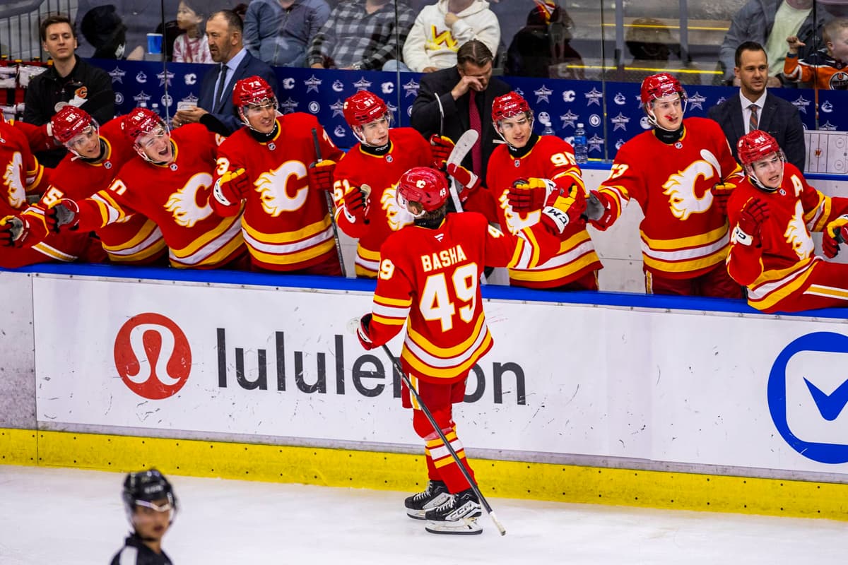 Medicine Hat kicks off 2025 Memorial Cup with comeback win over Rimouski